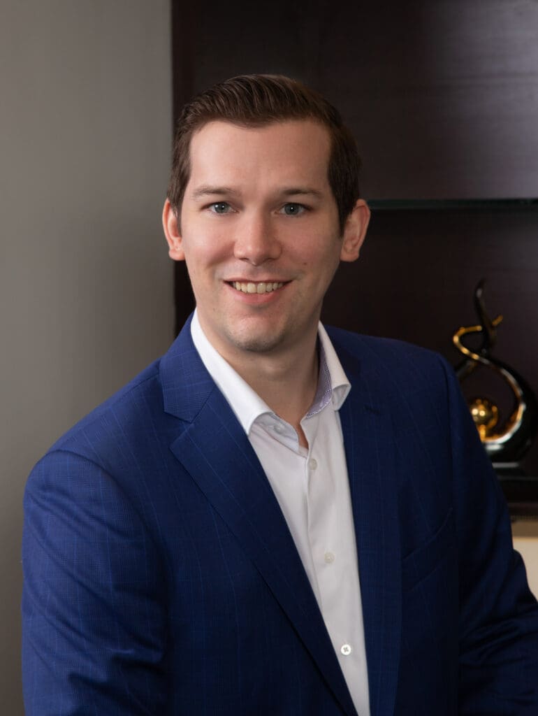 Kenneth Weinlander, M.D. - LASIK Surgeon in Brookfield, WI