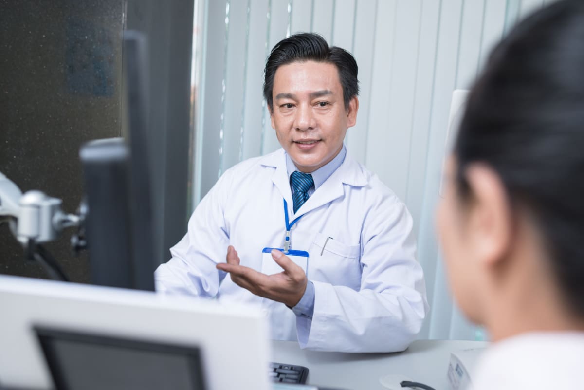 PRK Complications: What Are the Side Effects of PRK Surgery?