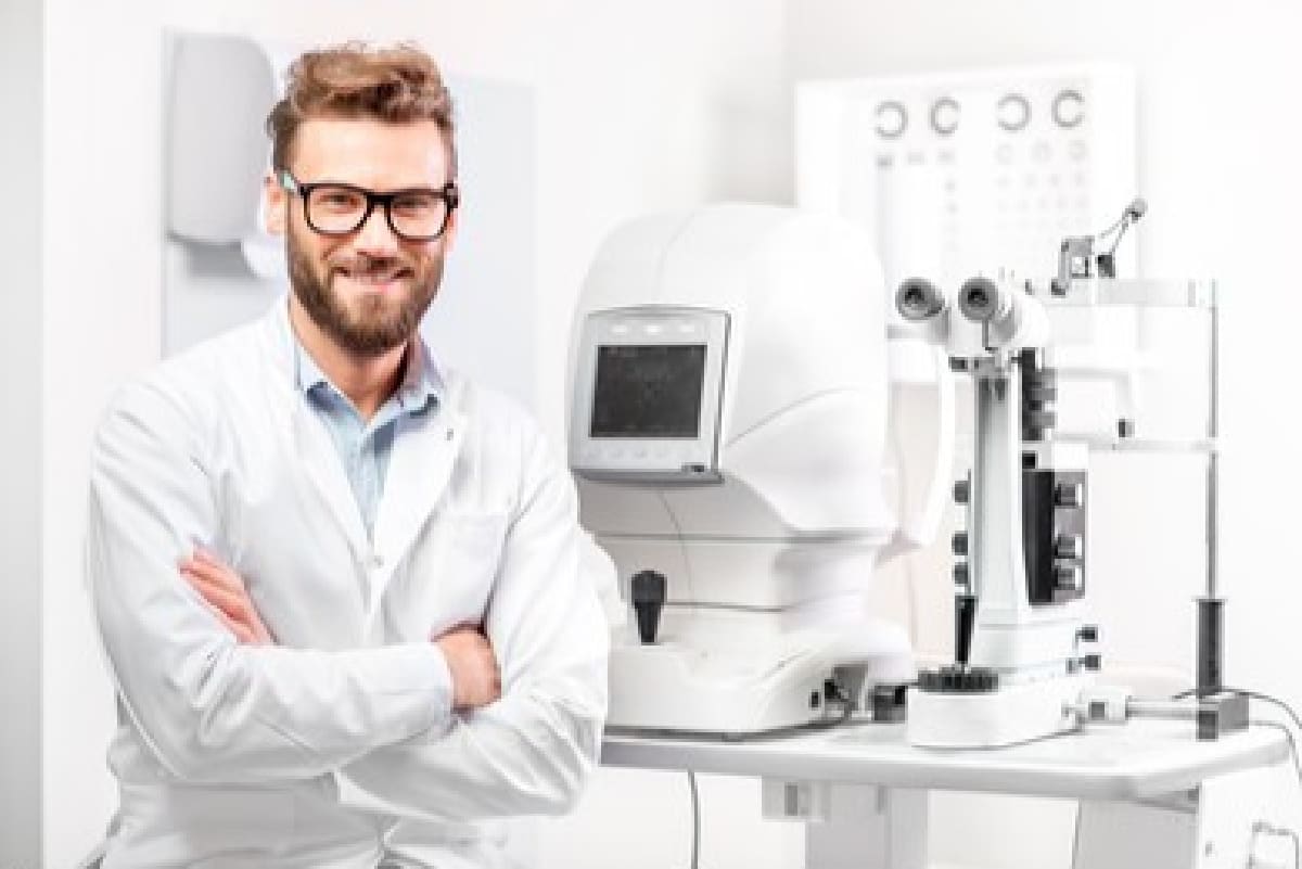 The Different Types of Eye Doctor: What Are They & How Are They ...